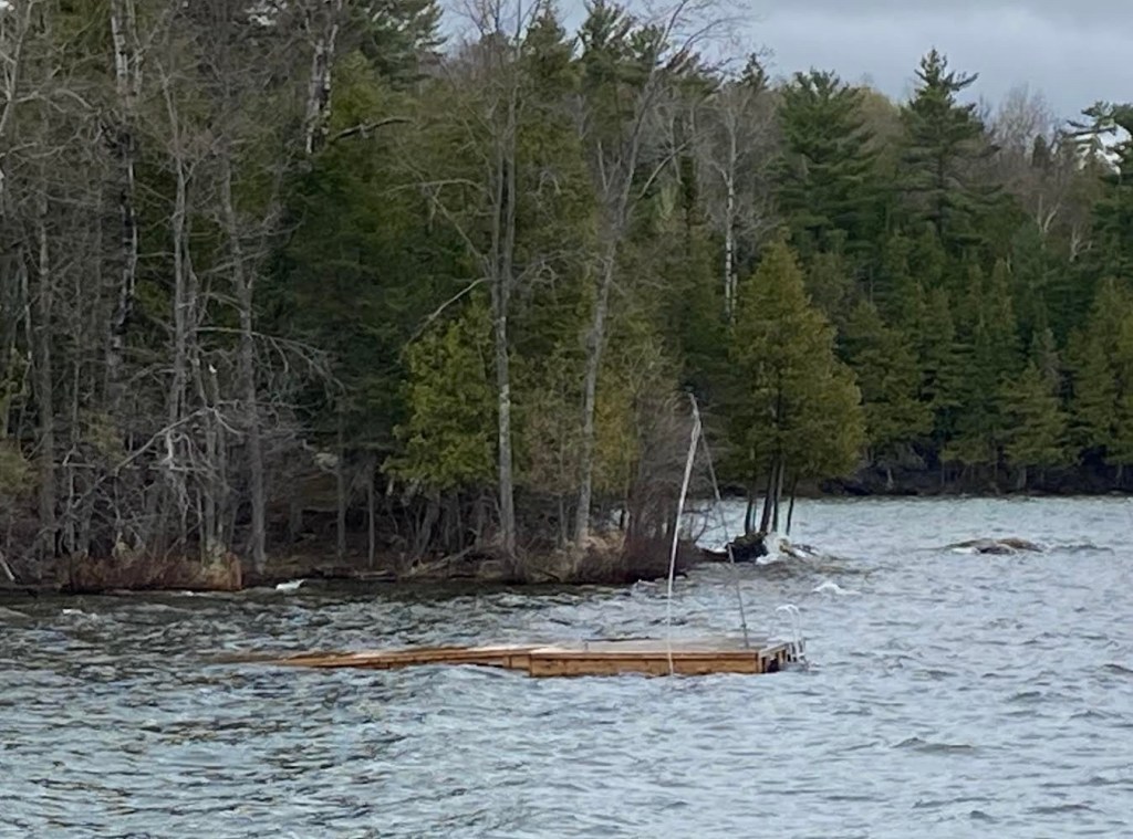 Dock on the loose – Lac Heney by Desormeaux – Bassin versant du Lac ...
